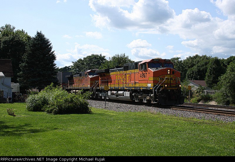 BNSF 4807